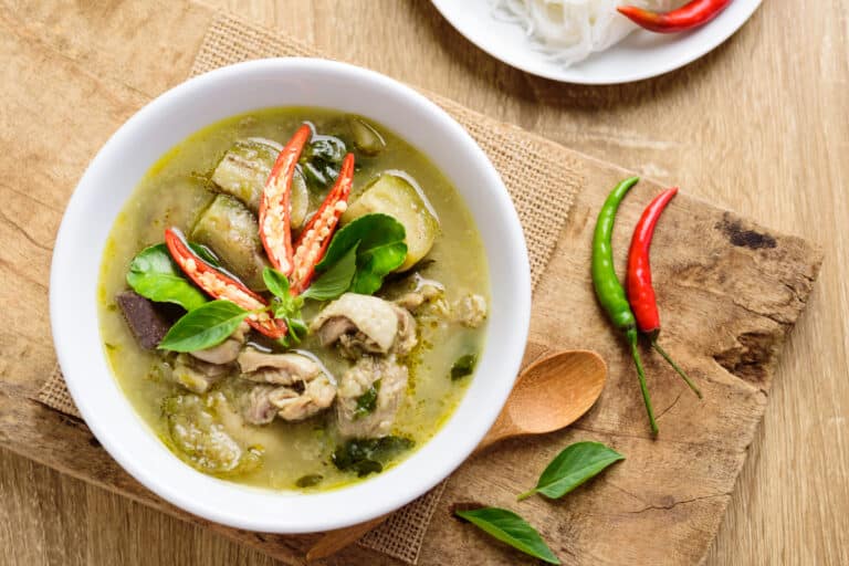 Understanding Thai Green vs Red vs Yellow Curry